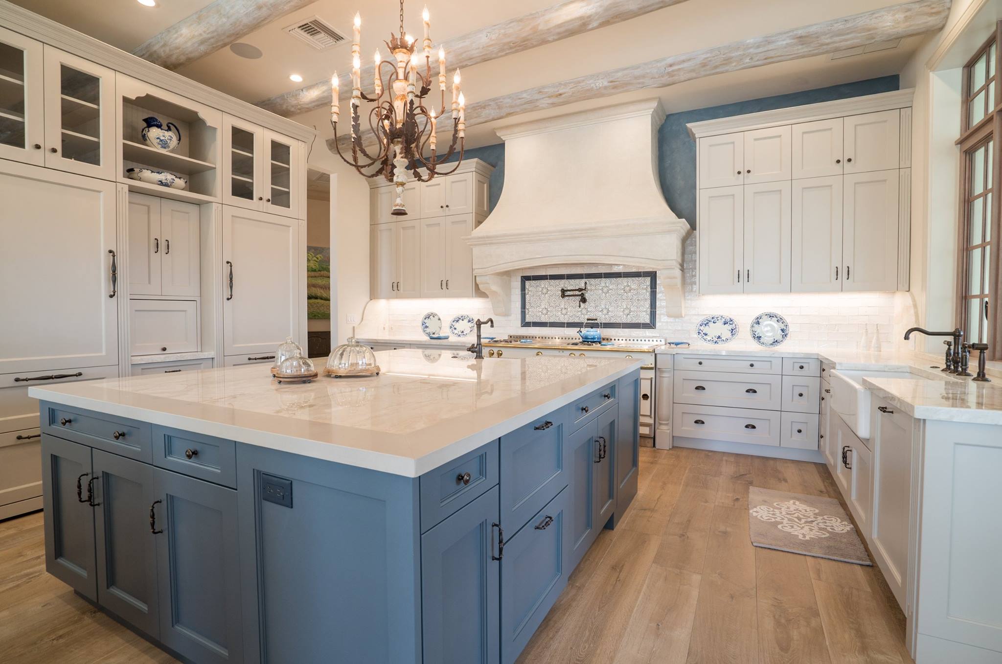 Colors signed Luxor Collection - Luxor Collection